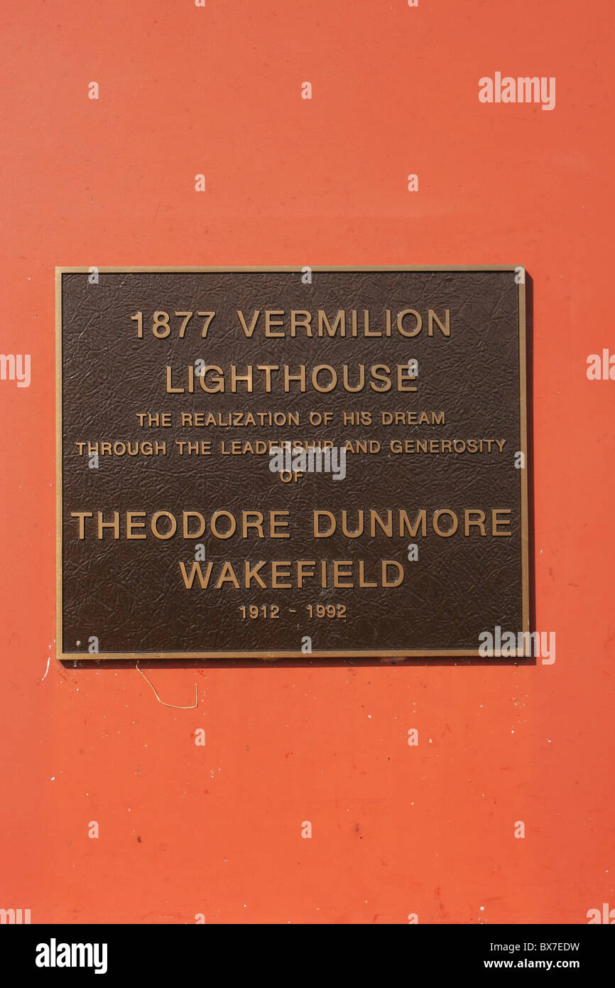 Memorial Sign for Vermilion Lighthouse on Lake Erie. Lighthouse at ...