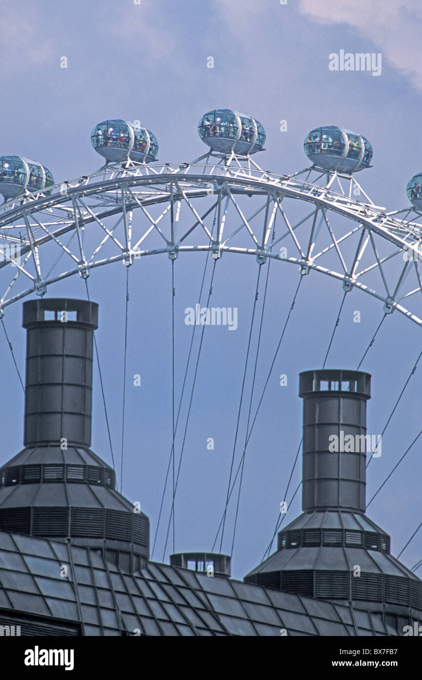 Millennium Wheel.enhances the profile of Portcullis House and its ...