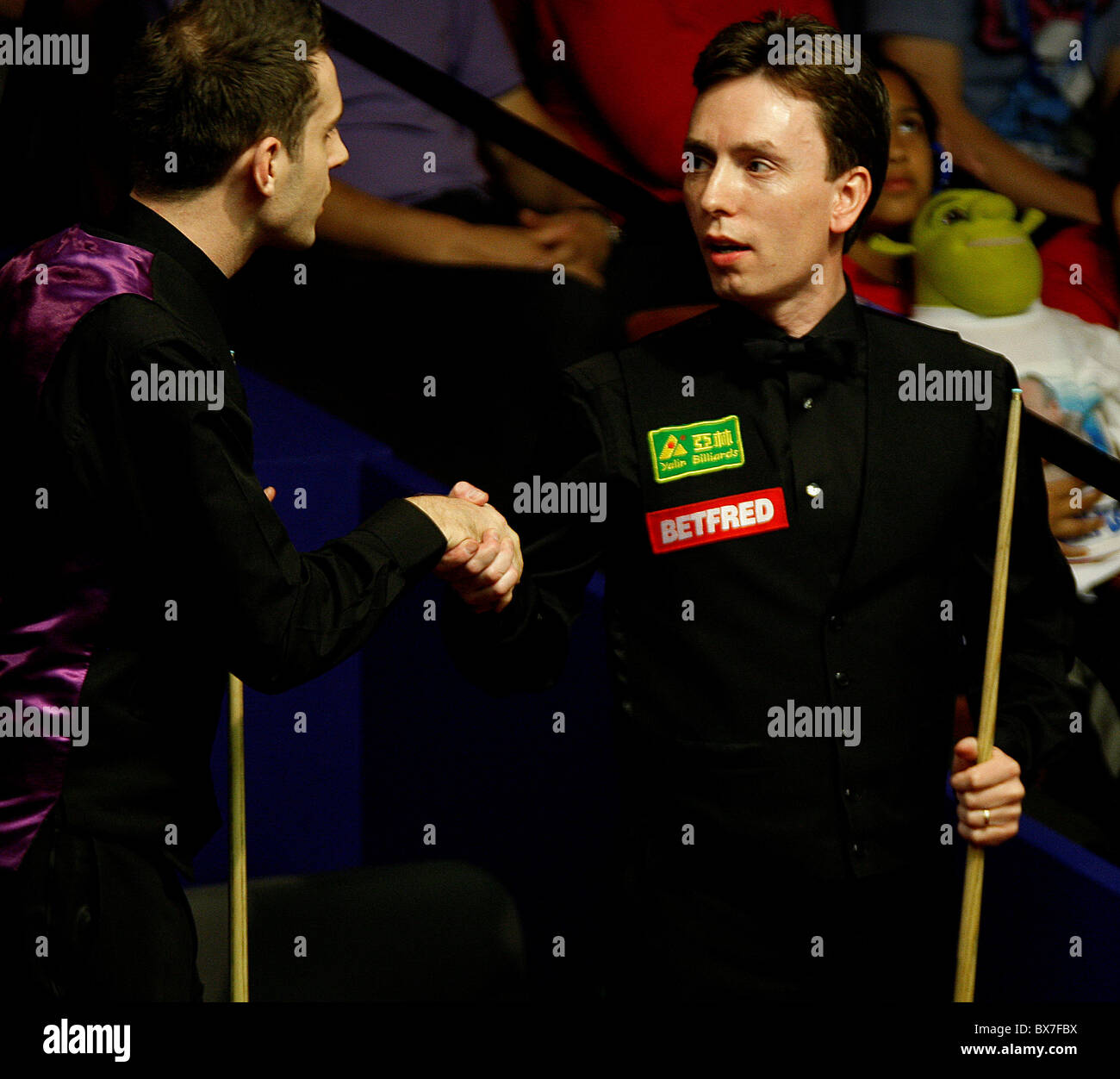 Ken doherty 1997 world snooker champion and bbc hi-res stock ...