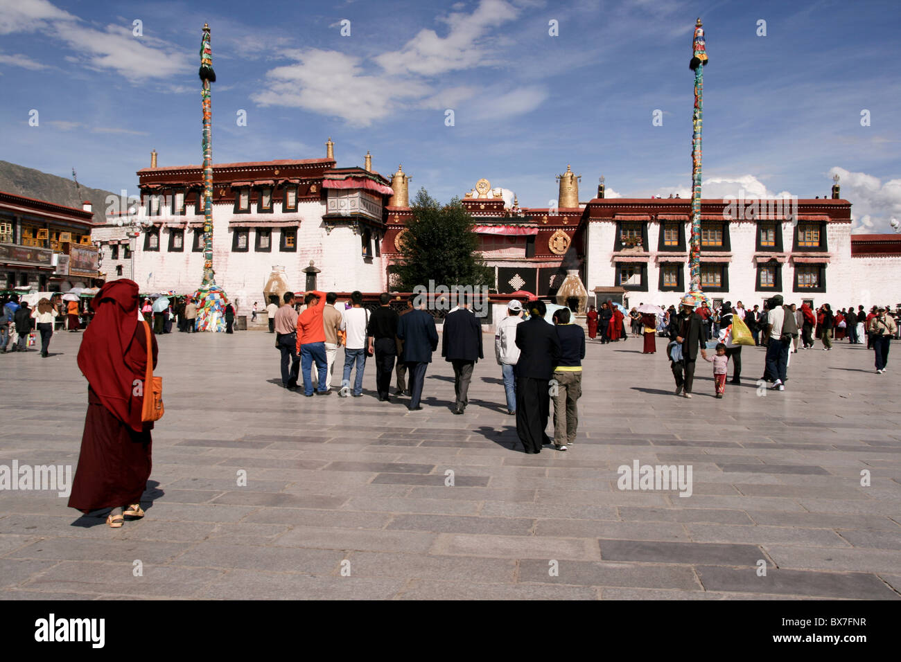 Tibetan pilgrims at barkhor square hi-res stock photography and images ...