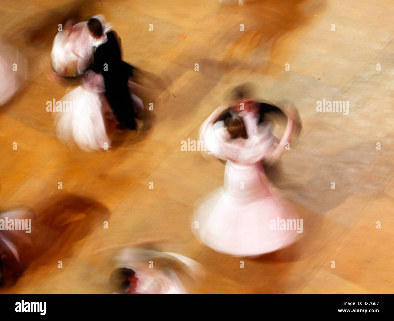 Opera Ball, ballet, dancers, dance, entree, valse, waltz Stock Photo ...