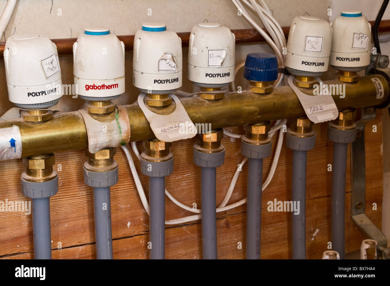 Underfloor Central Heating pipes underfloor installation, Control ...