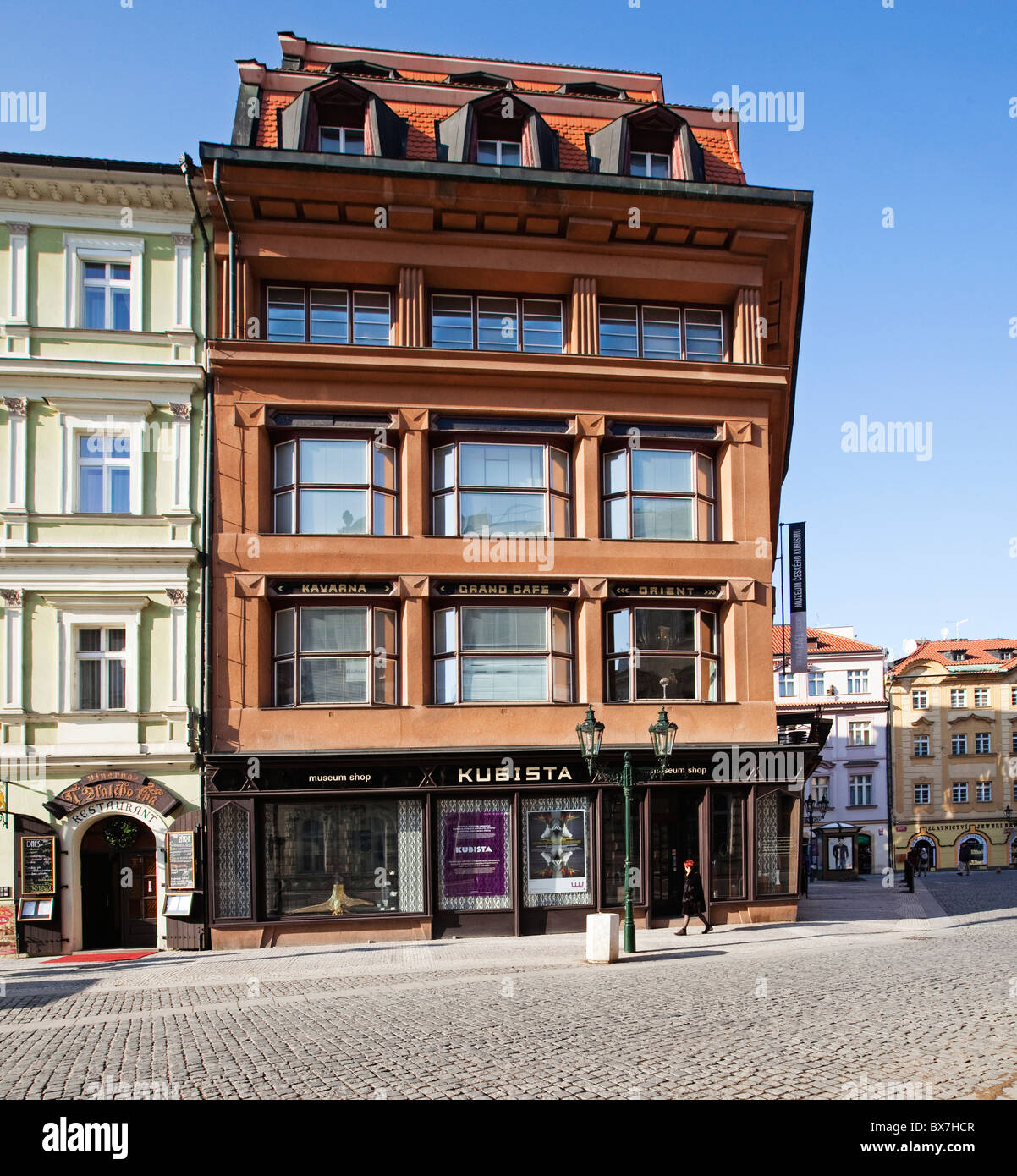 Cubism in architecture hi-res stock photography and images - Alamy