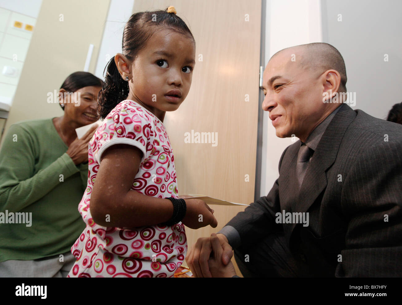 Norodom Sihamoni, King of Cambodia, Chea Chana, girl Stock Photo - Alamy