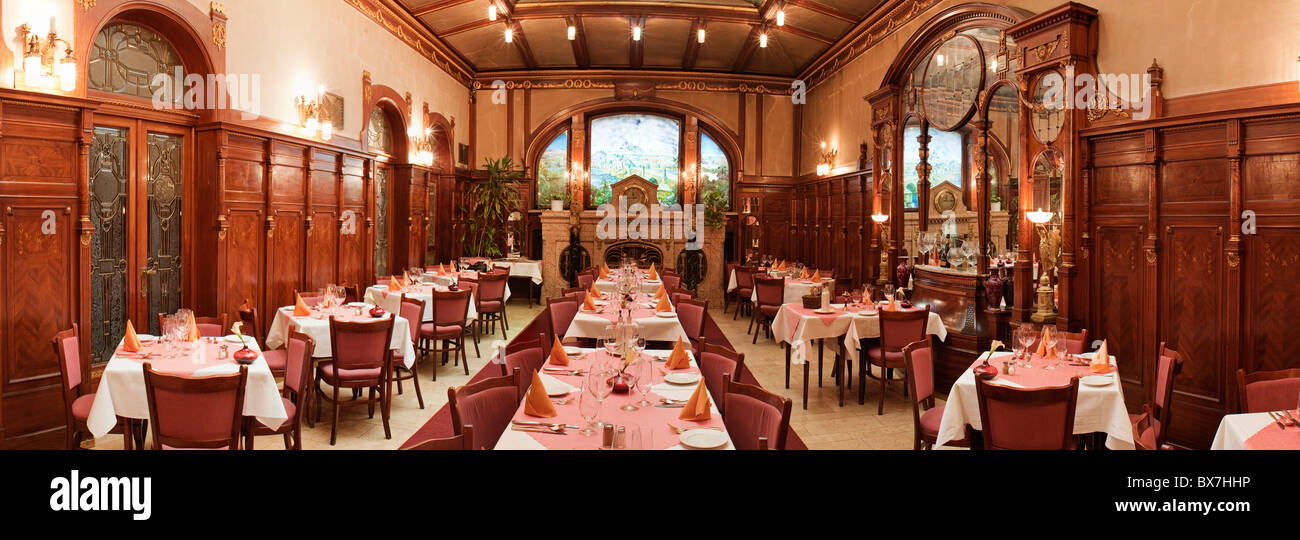 The secession interior hi-res stock photography and images - Alamy