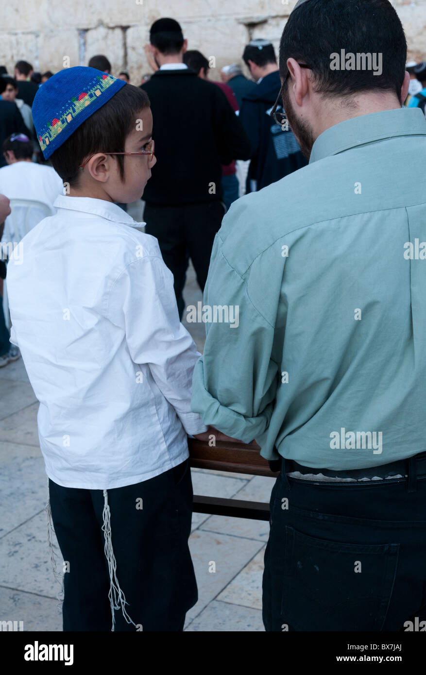 Father and son praying western wall hi-res stock photography and images ...