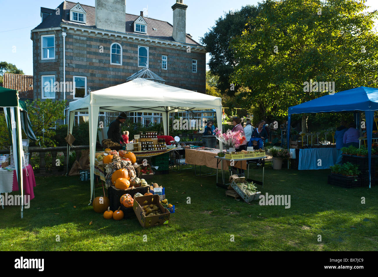 dh Sausmarez Manor ST MARTIN GUERNSEY Vegetable stall at the Saturday ...