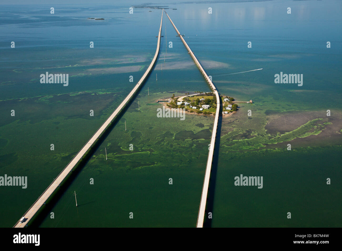 Aerial view seven mile bridge hi-res stock photography and images - Alamy