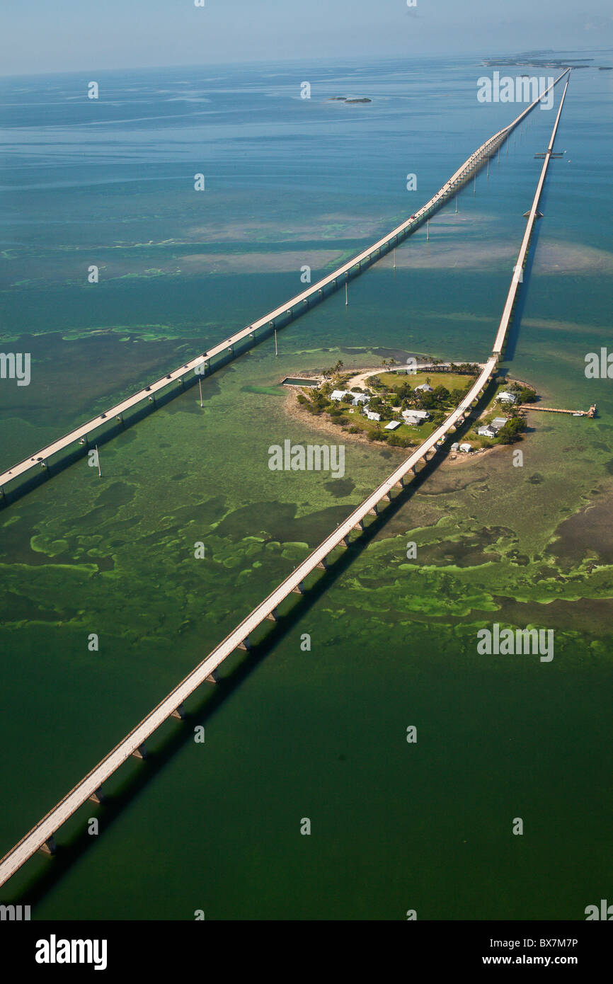 Aerial view of the seven mile bridge spanning the keys in Florida Stock ...