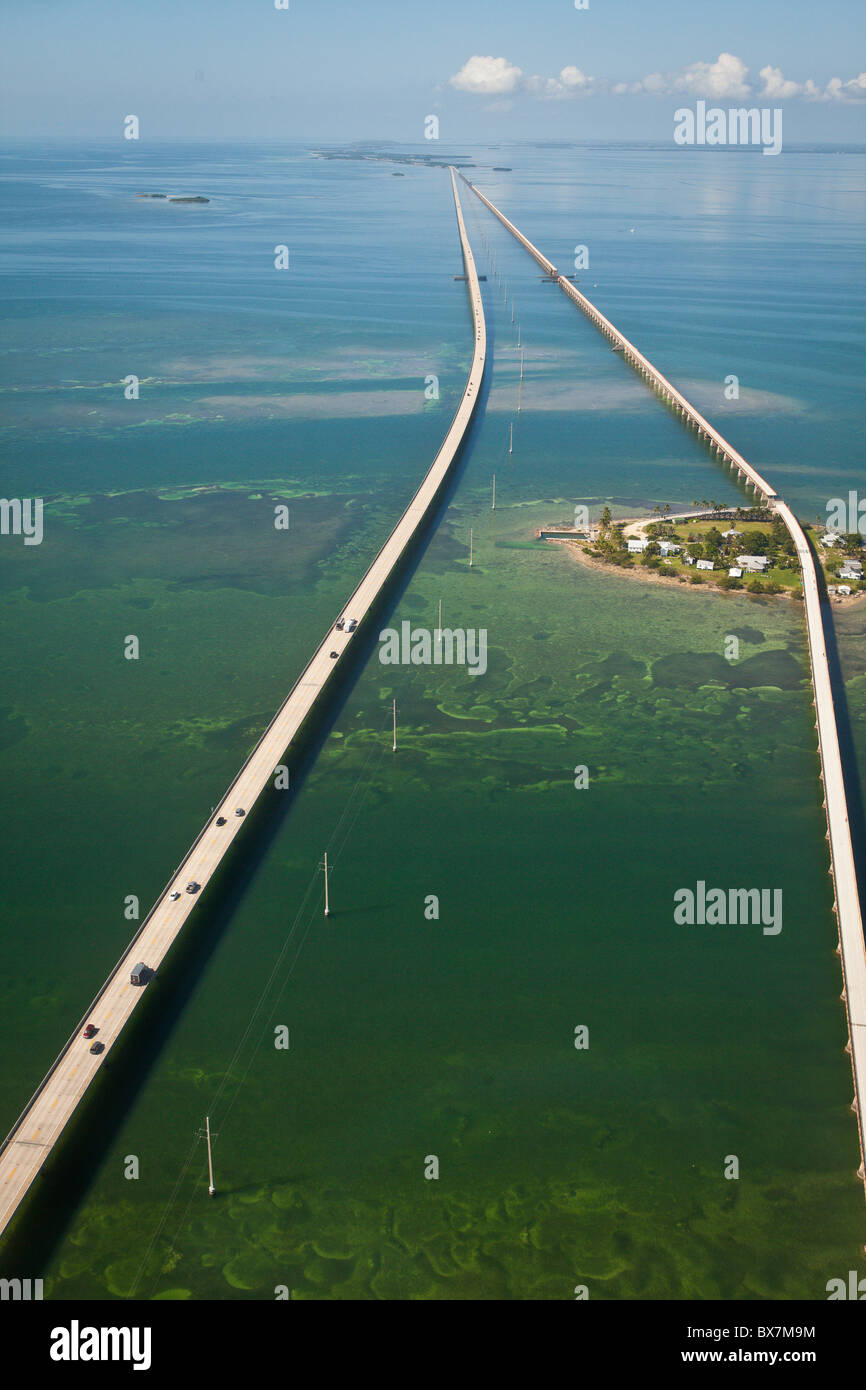 Aerial view of the seven mile bridge spanning the keys in Florida Stock ...