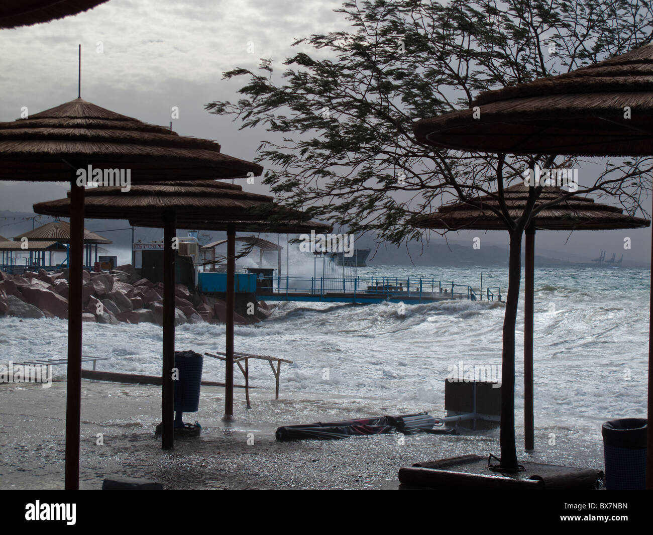 Rain lashing down hi-res stock photography and images - Alamy