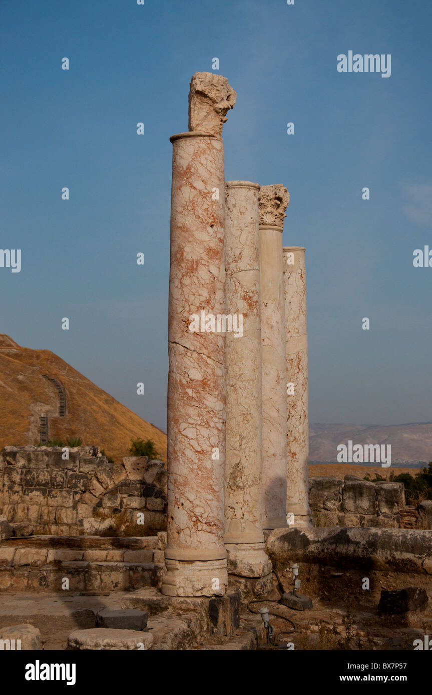 A row of columns Stock Photo - Alamy