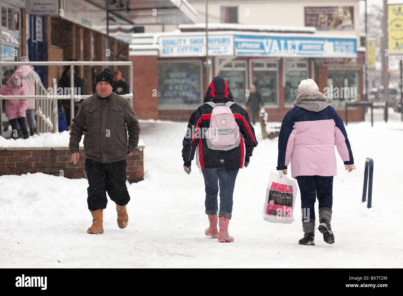English village covered in snow hi-res stock photography and images - Alamy