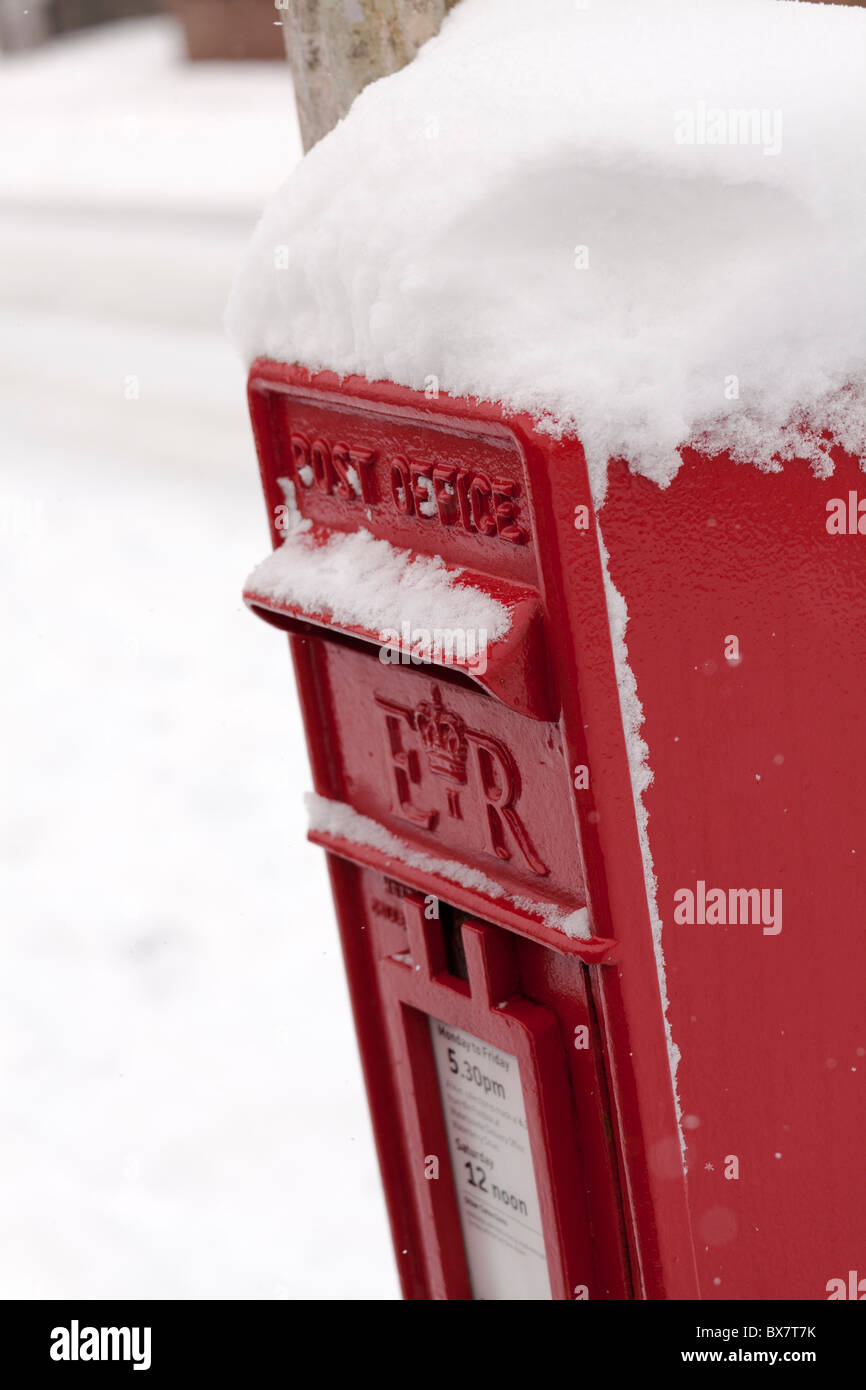 Lamp post snow hi-res stock photography and images - Alamy