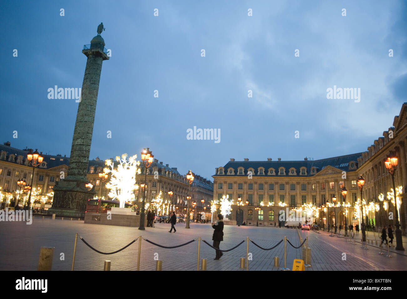 The ritz paris exterior hi-res stock photography and images - Alamy