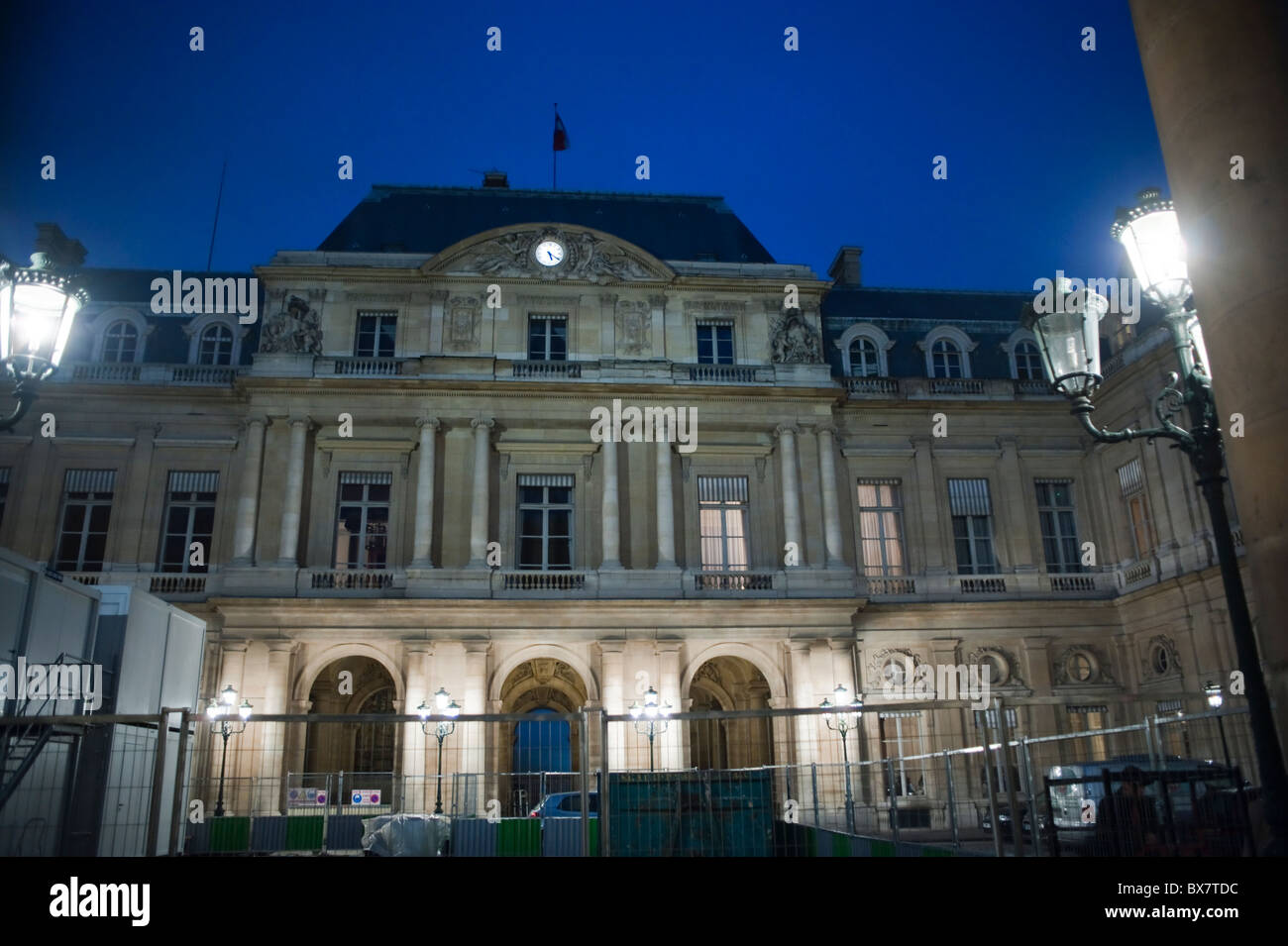 Batiment administration hi-res stock photography and images - Alamy