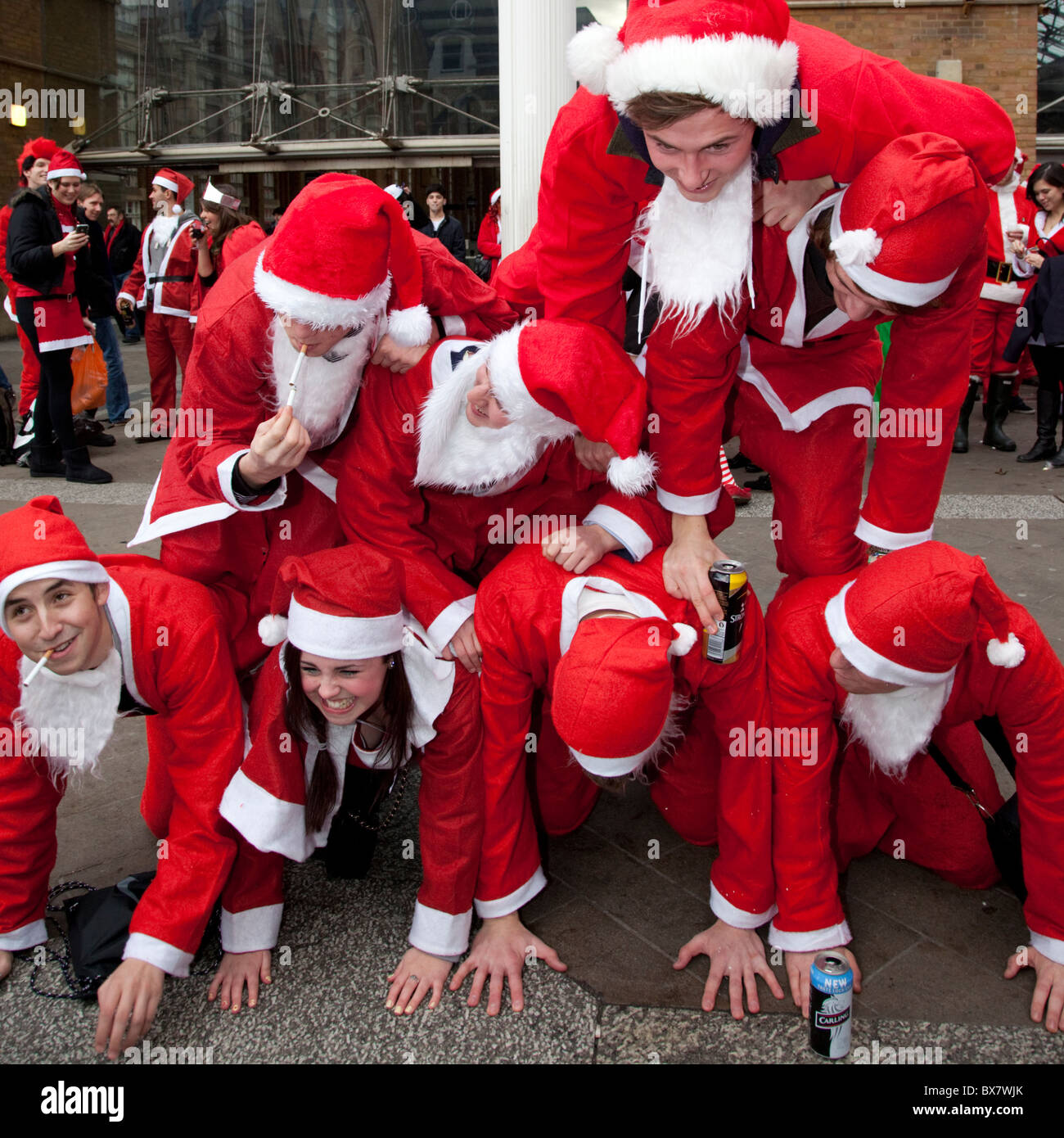 LONDON, ENGLAND - Santacon London 2010 Stock Photo - Alamy