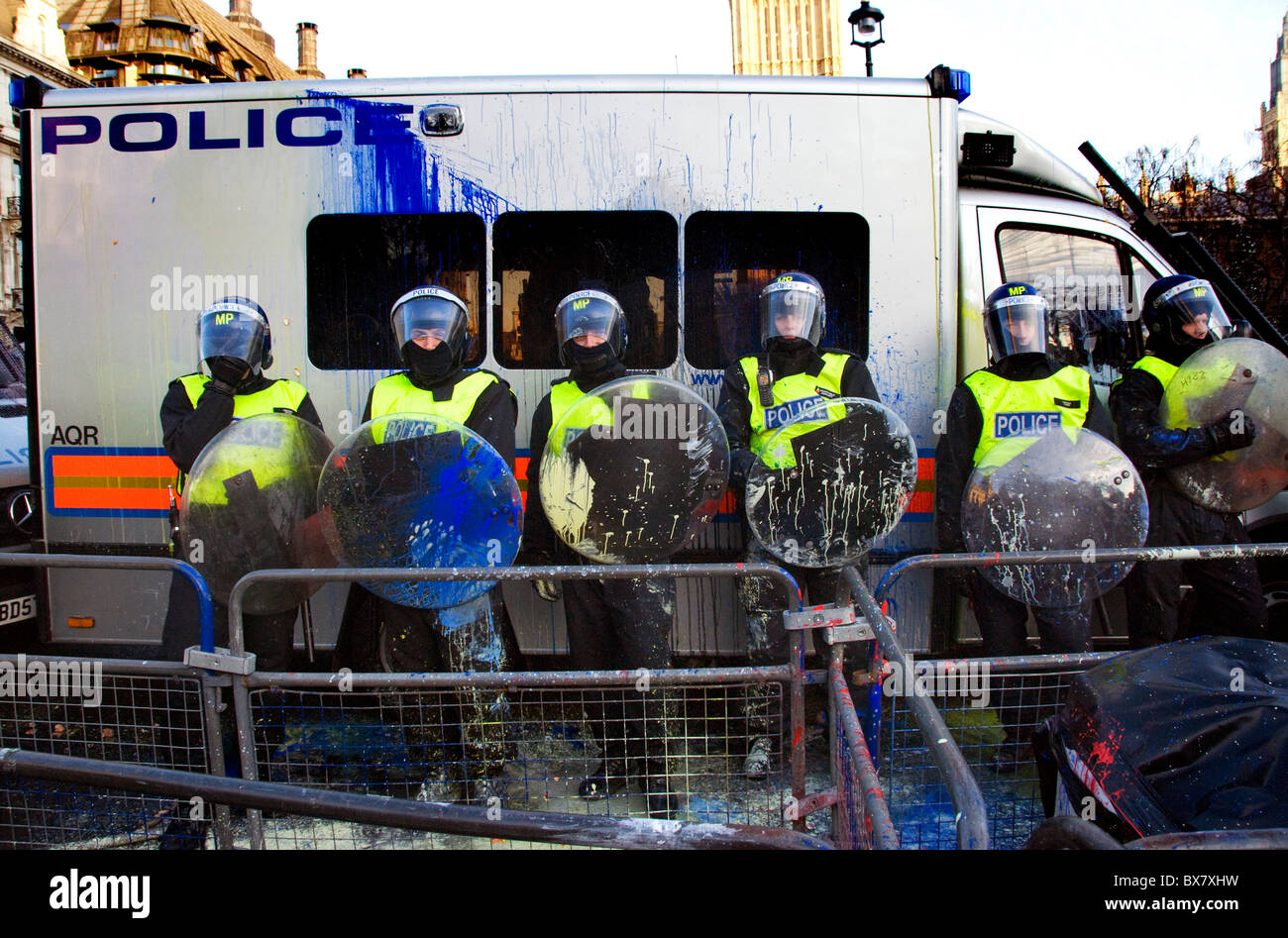 Tsg riot uniform hi-res stock photography and images - Alamy