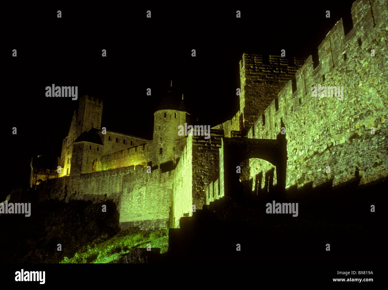 walled town, feudal stronghold, citadel, military fortress, Cathar Wars ...