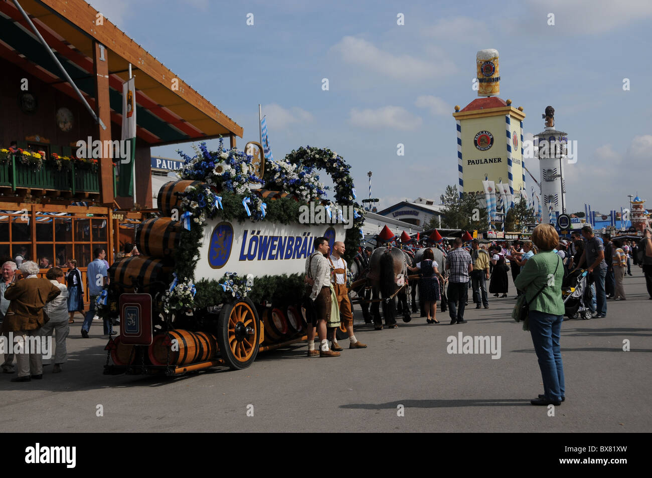 Germany munich oktoberfest visitor hi-res stock photography and images ...