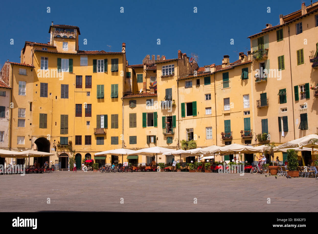 example of italian historic architecture Stock Photo - Alamy