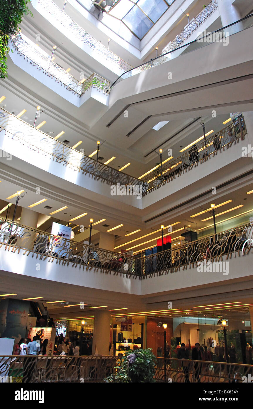 Emporium mall bangkok hi-res stock photography and images - Alamy
