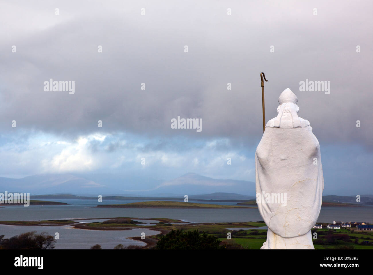 Statue of st patrick hi-res stock photography and images - Alamy
