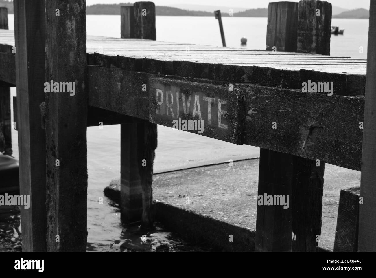 Sign Private Jetty High Resolution Stock Photography and Images - Alamy