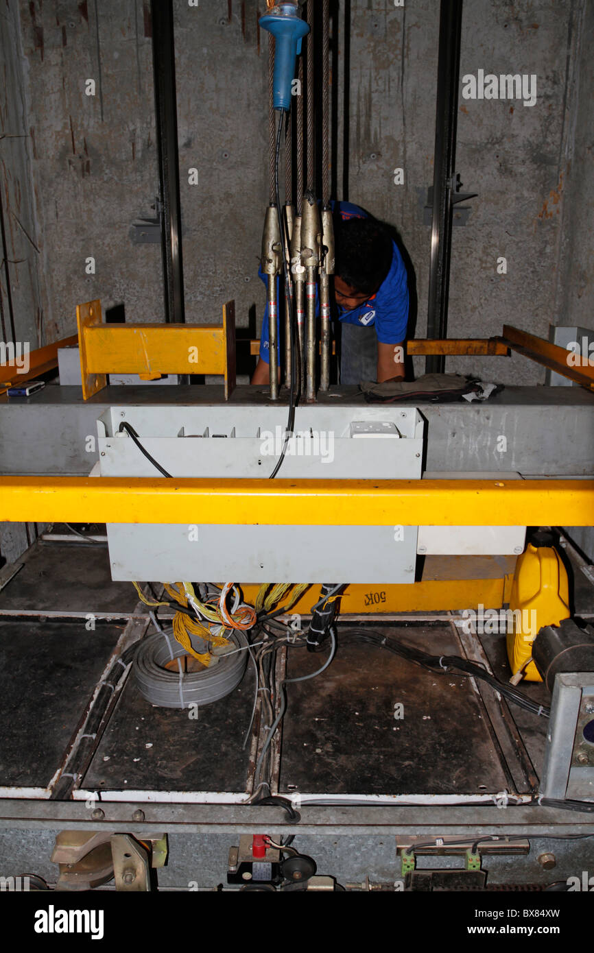 Mechanical elevator hi-res stock photography and images - Alamy