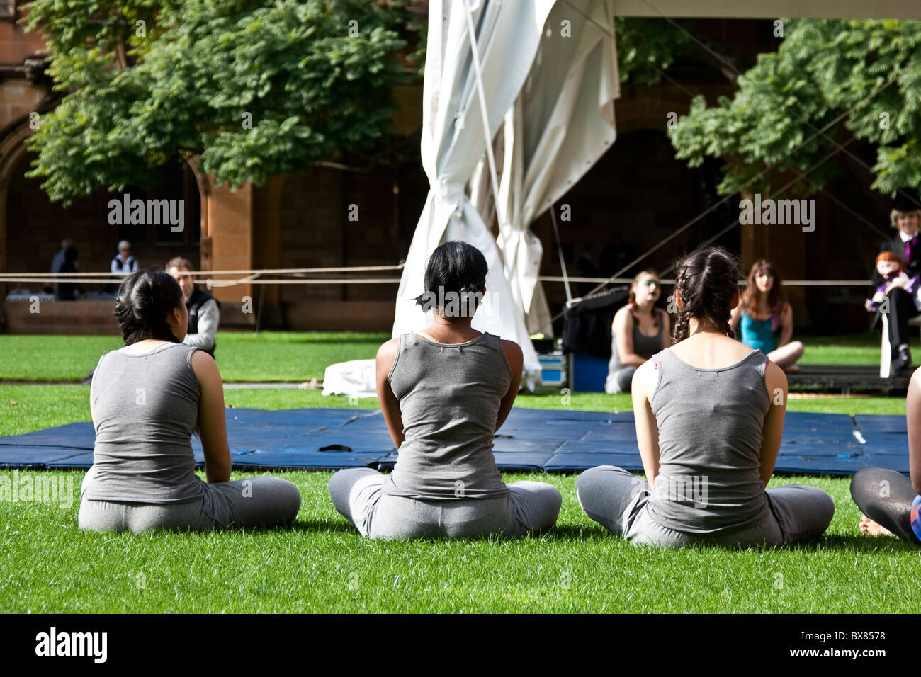 Girls watch performance at Sydney University open day Stock Photo - Alamy