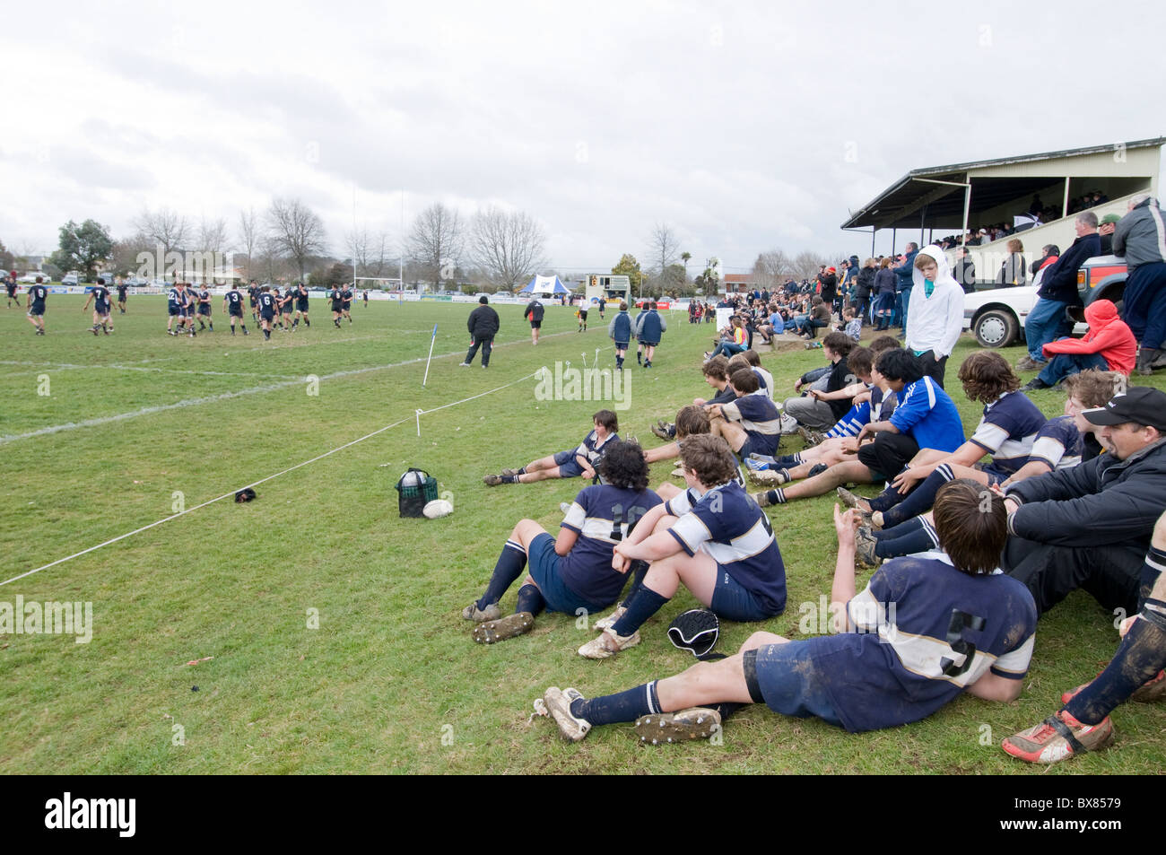 Crowd watching competition childhood hi-res stock photography and ...