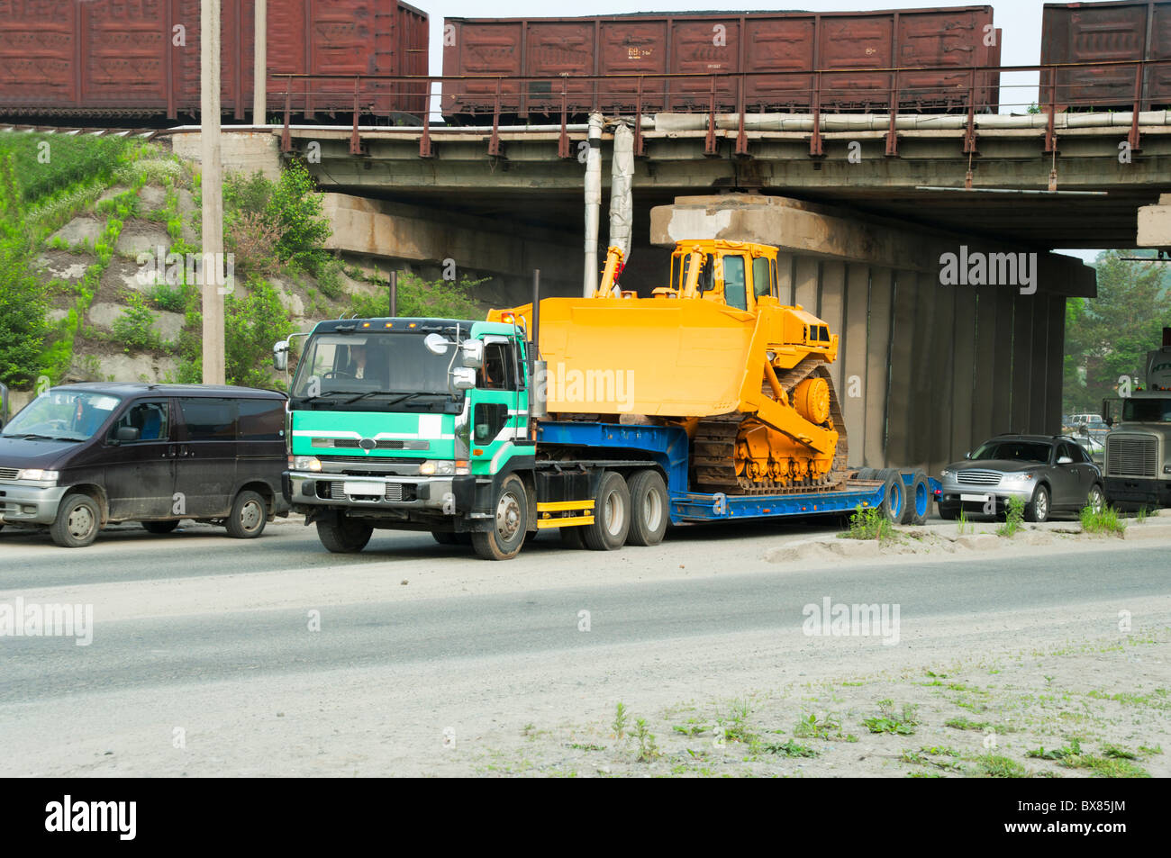 Truck with trailer bulldozer hi-res stock photography and images - Alamy