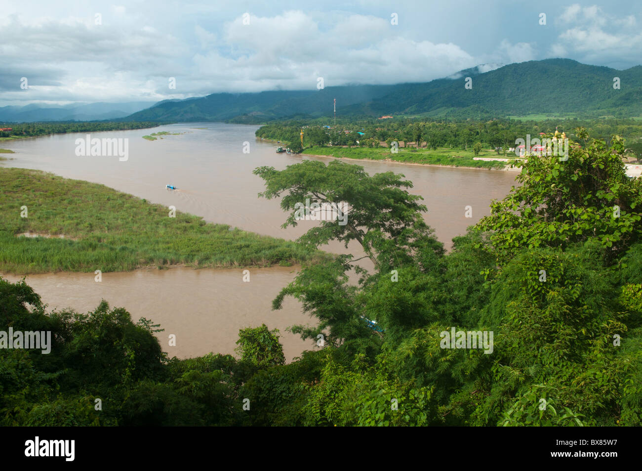 Myanmar mekong hi-res stock photography and images - Alamy