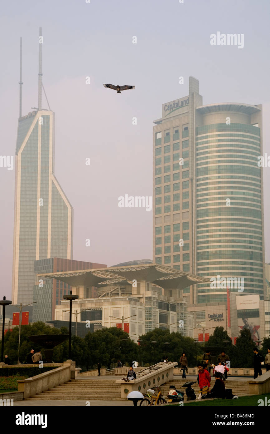 Shanghai square hi-res stock photography and images - Alamy
