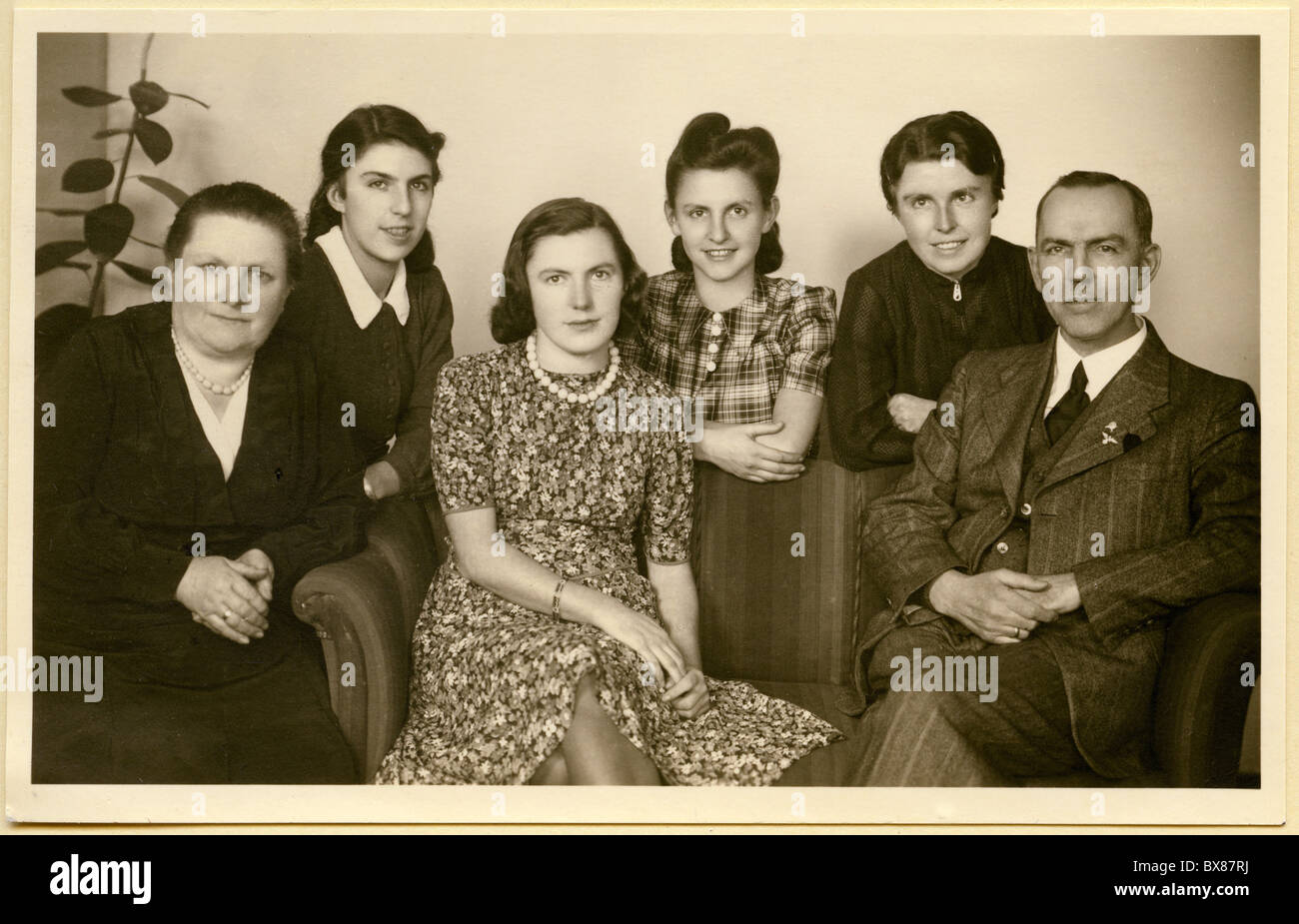 Germany circa 1930s hi-res stock photography and images - Alamy