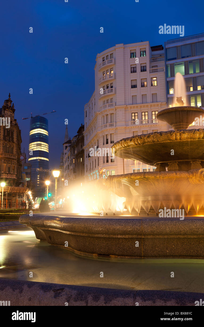 Bilbao square hi-res stock photography and images - Alamy
