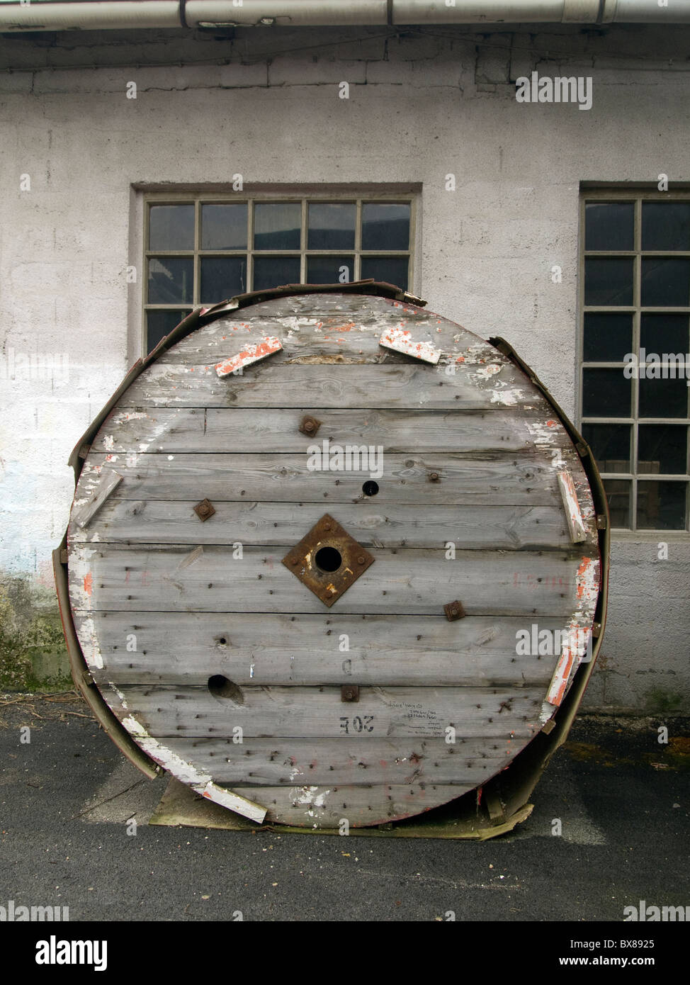 Industrial cable on a reel Stock Photo - Alamy