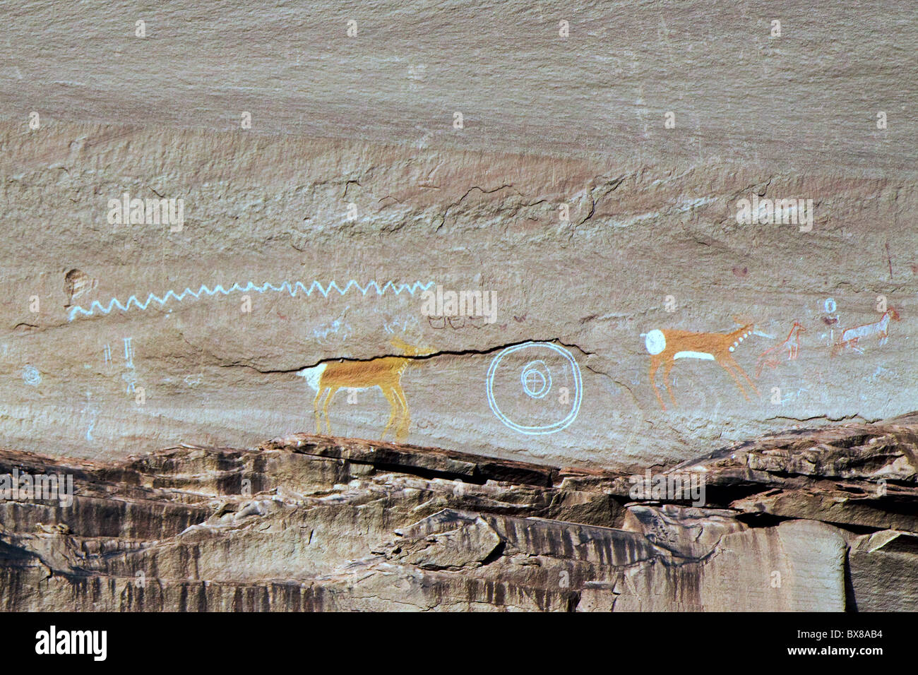 Ancient cave writing symbols hi-res stock photography and images - Alamy