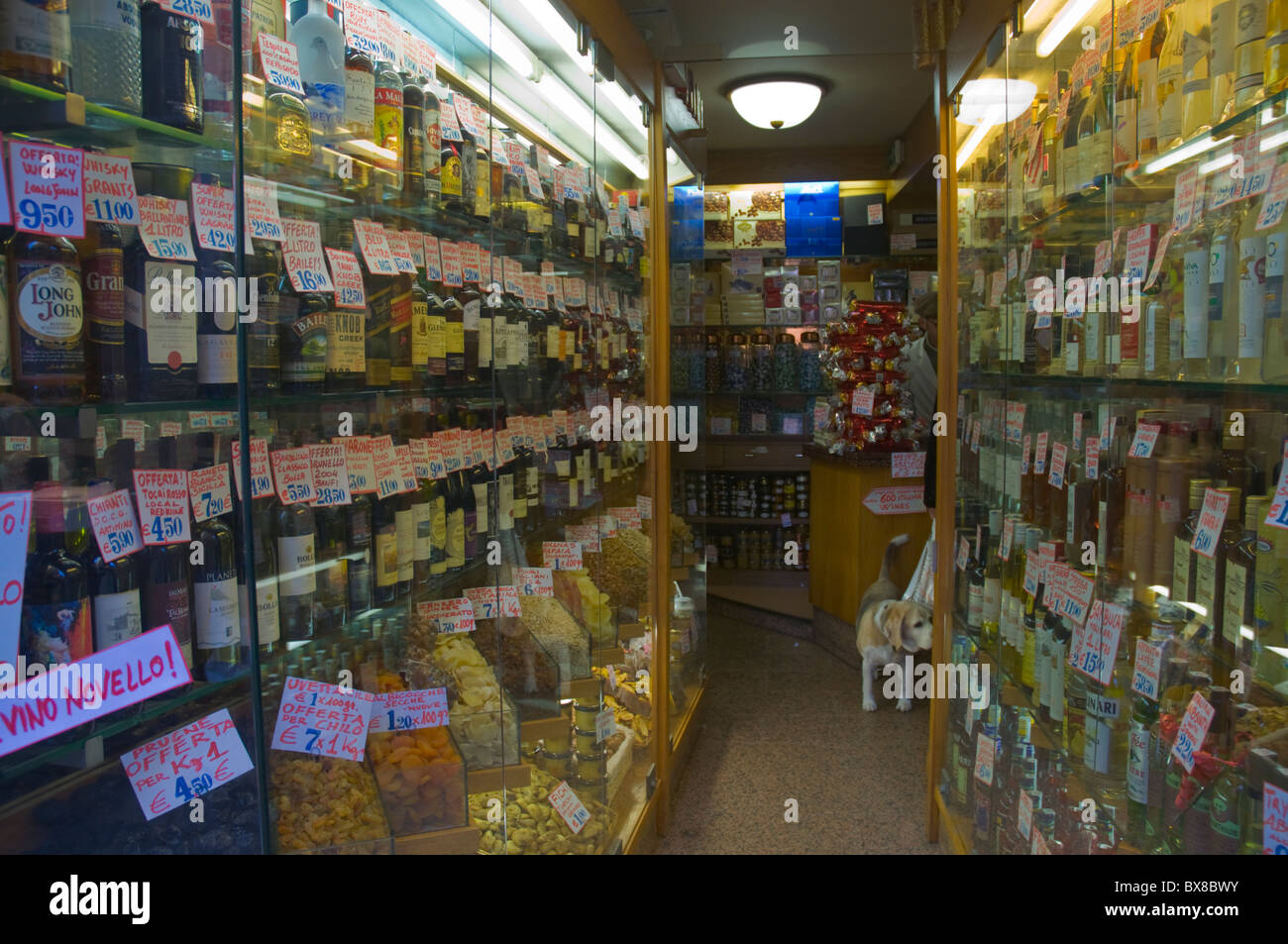 Delicacy shops hi-res stock photography and images - Alamy