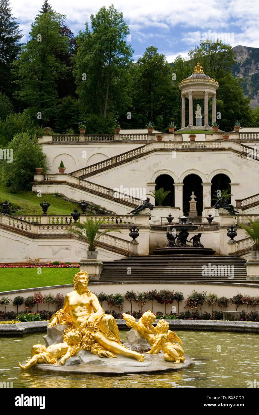 the fountain in castle Linderhof - Germany Stock Photo - Alamy