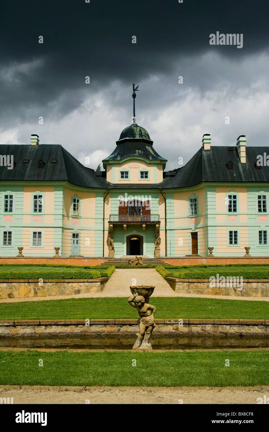 the baroque castle Manetin Stock Photo - Alamy