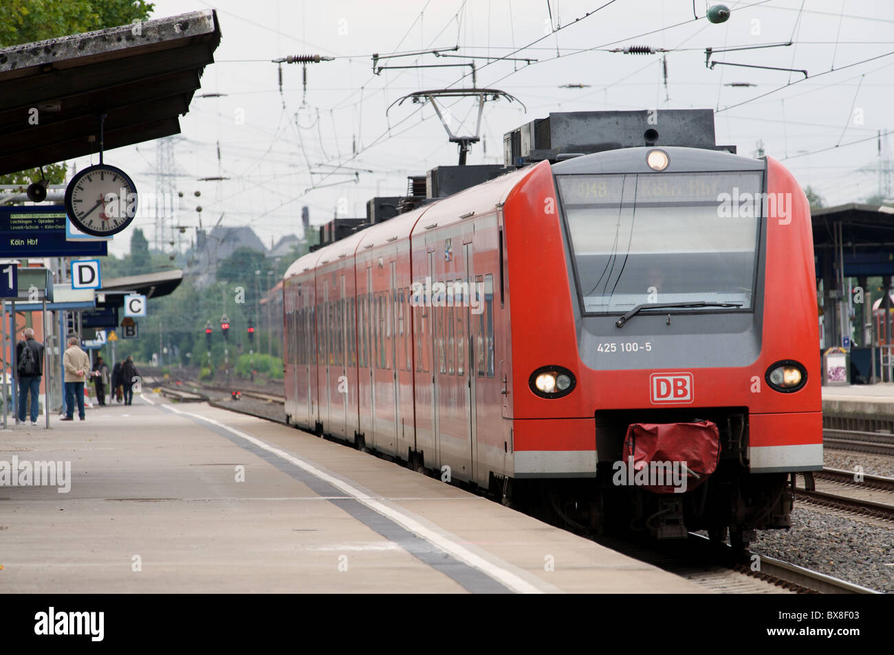 RB 48 (Regional Train) running between Wuppertal and Bonn, Solingen ...