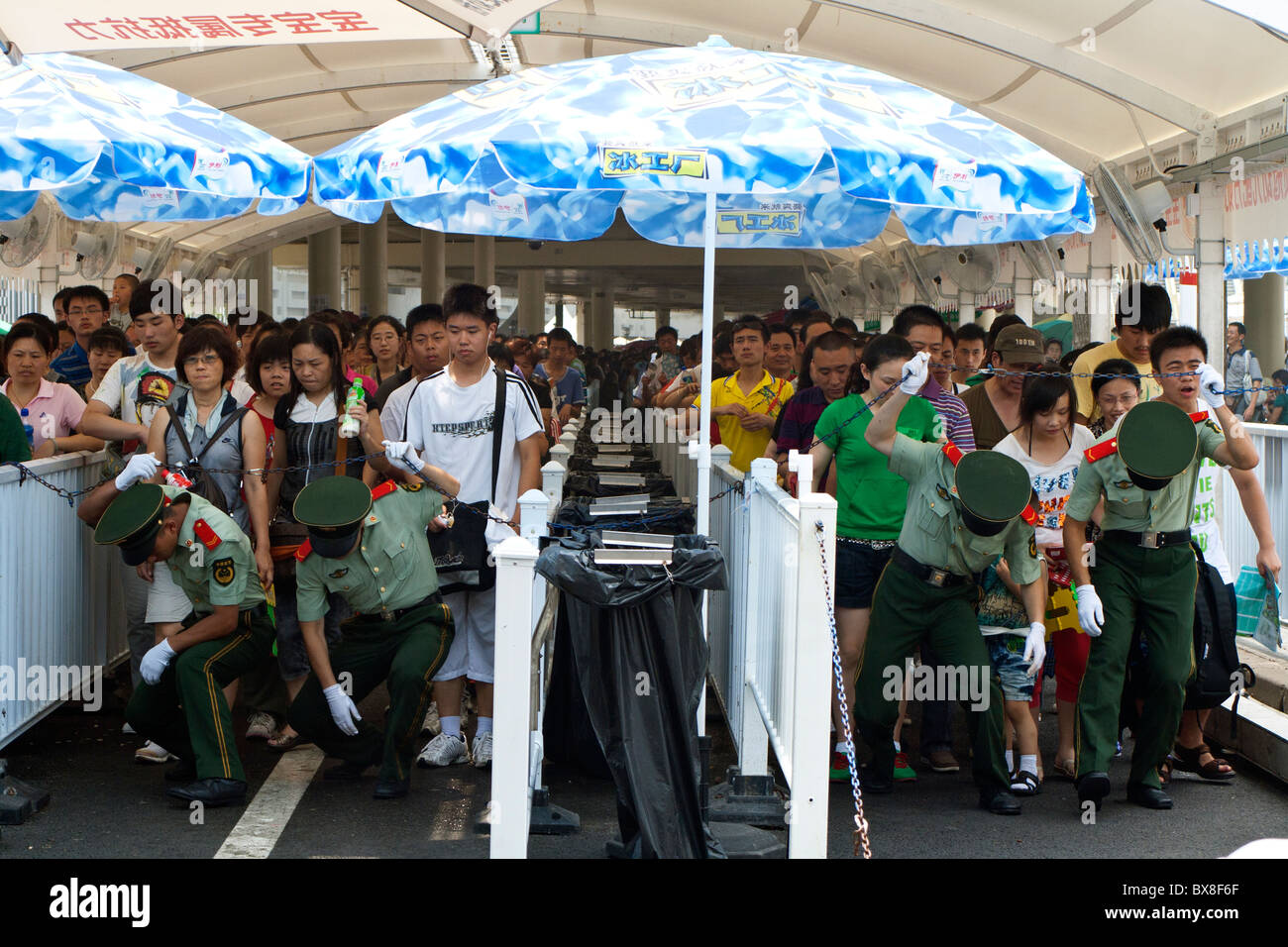 Saudi police hi-res stock photography and images - Alamy