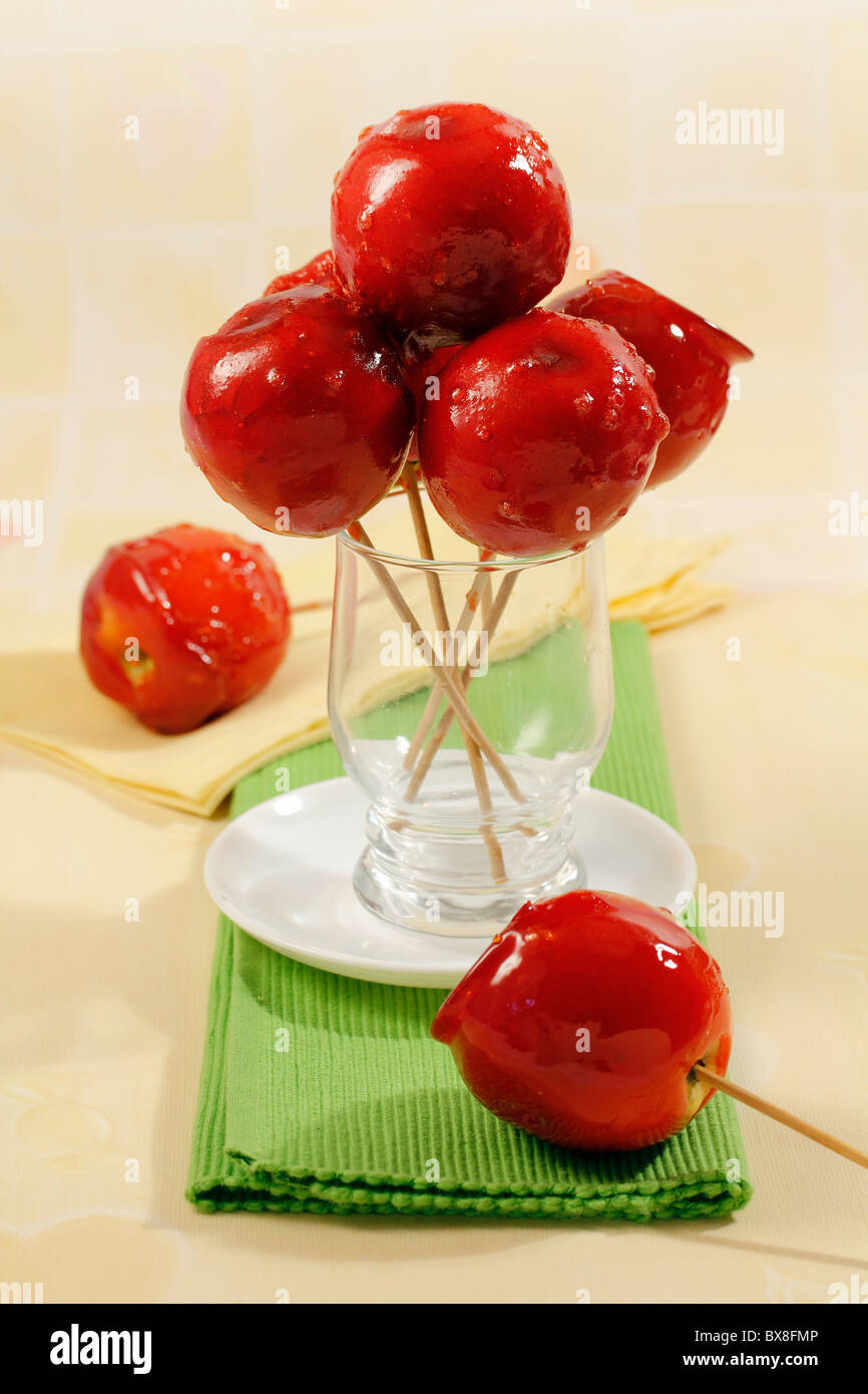 Candied apples. Recipe available Stock Photo - Alamy