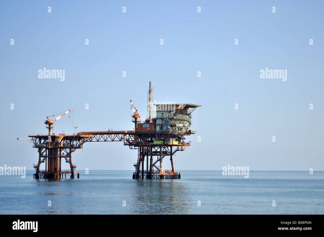 Oil platform italy hi-res stock photography and images - Alamy