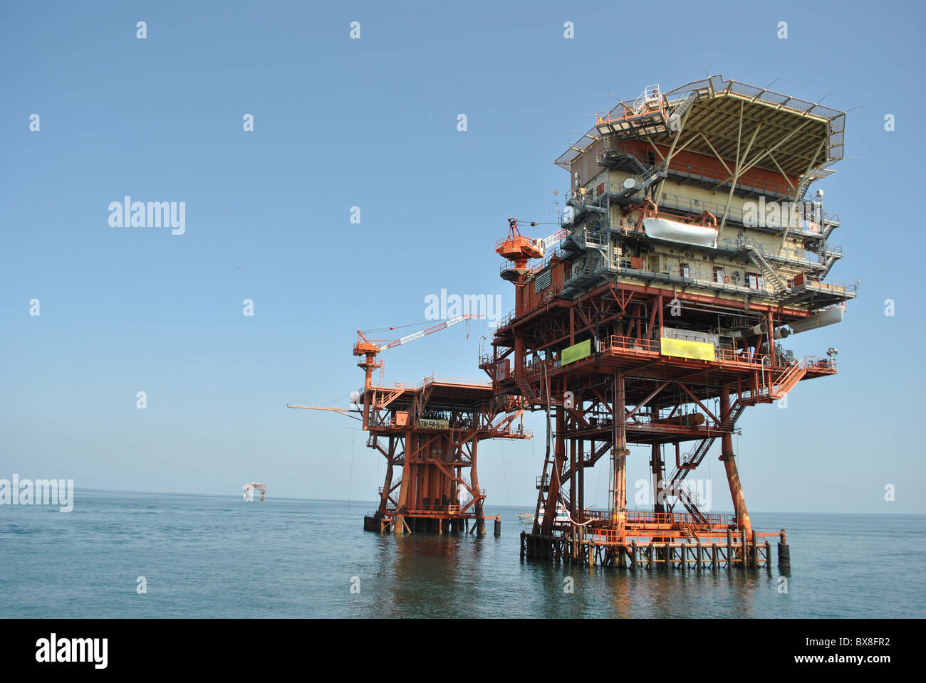 gas extraction platform in the Mediterranean Sea Stock Photo - Alamy