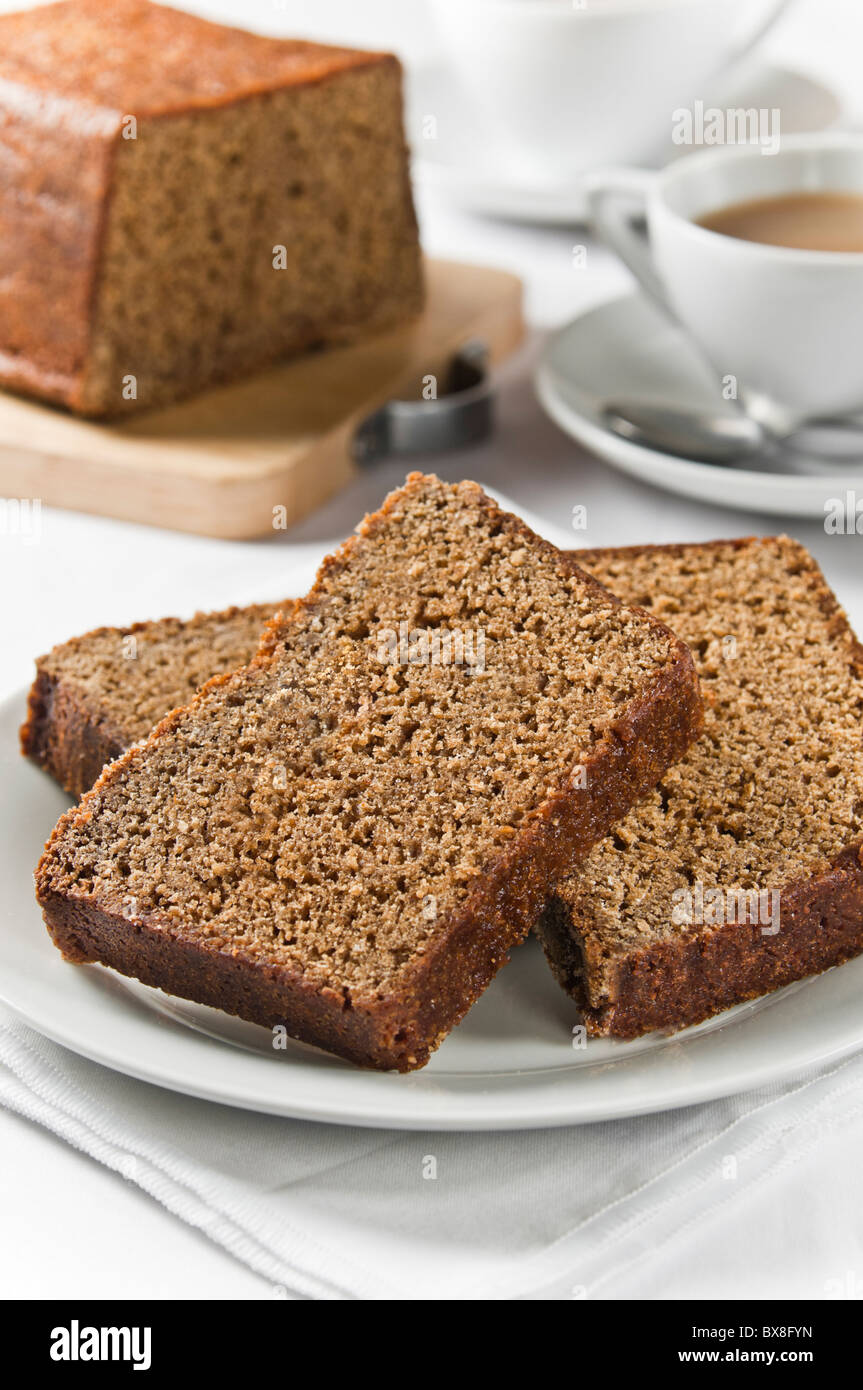 English parkin cake hi-res stock photography and images - Alamy