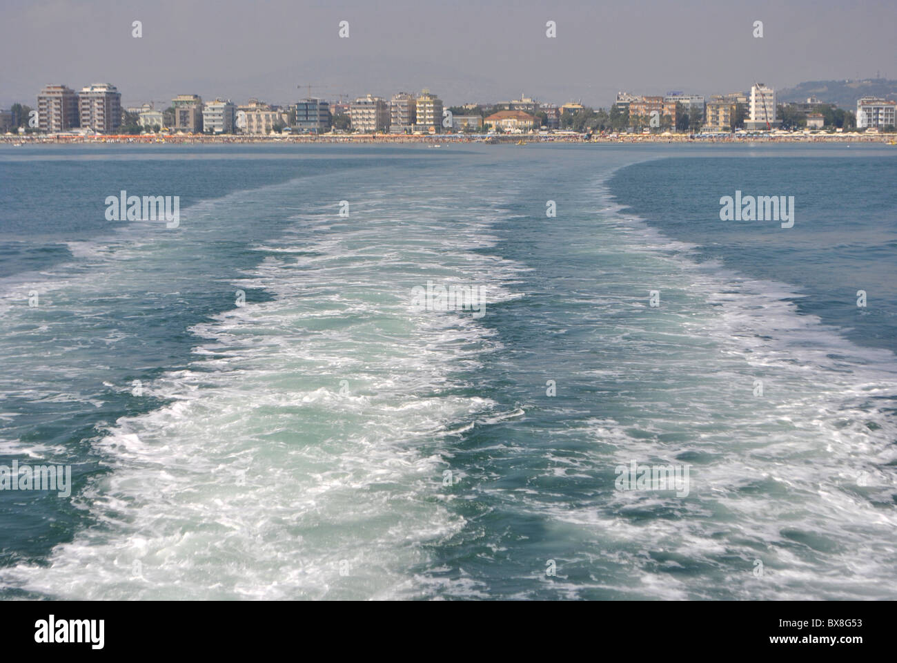 Tidal wave approaching hi-res stock photography and images - Alamy
