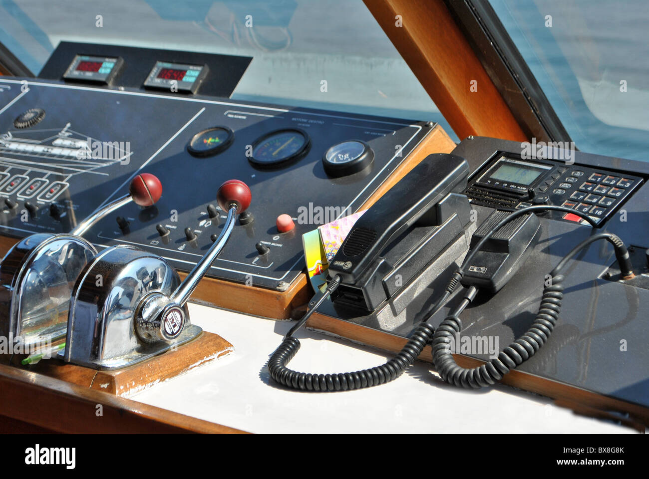 steering compass and instruments for sea Stock Photo - Alamy