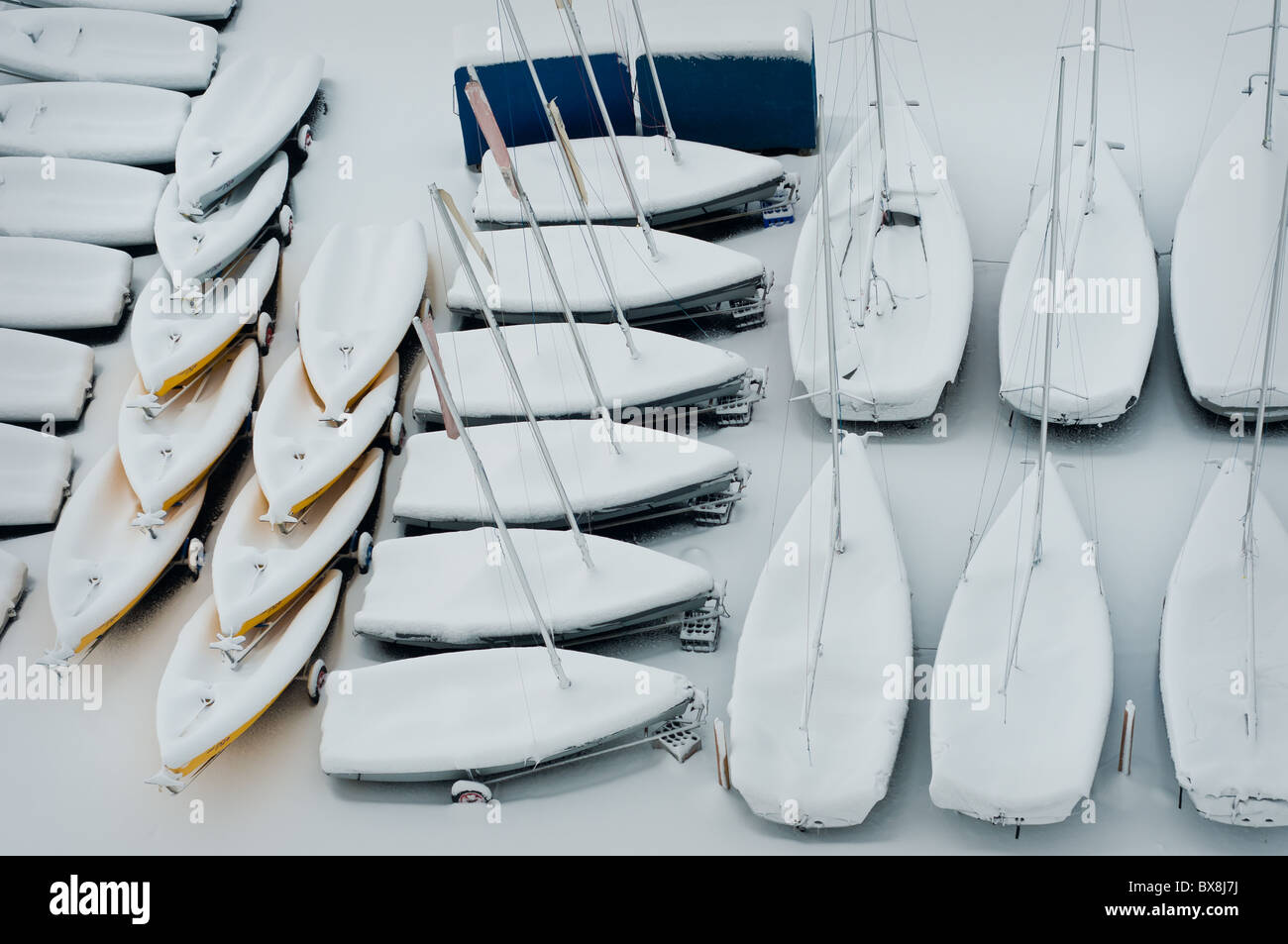Covered boats hi-res stock photography and images - Alamy